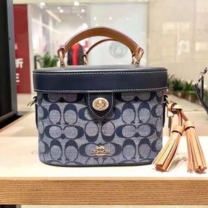 Coach | Bags | Coach Kay Crossbody In Signature Chambray | Poshmark